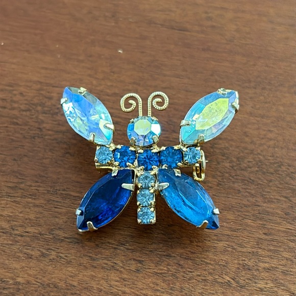 Jewelry | Dainty Vintage Blue Rhinestone Butterfly Brooch 195s Retro ...